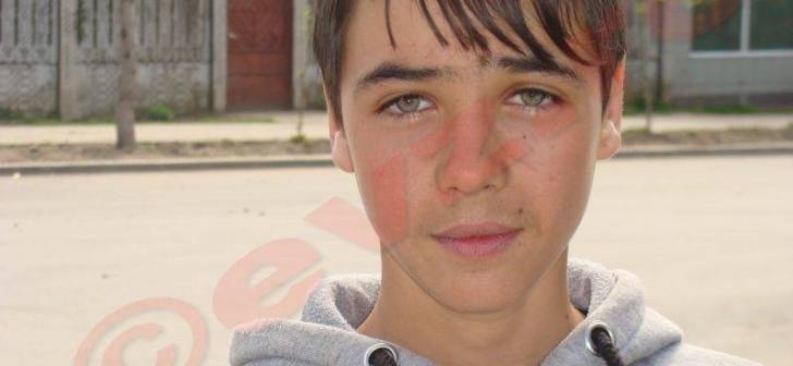 Erou la 14 ani! Cristian Marian Becheanu a salvat viata unui copil de trei ani care cazuse intr ...