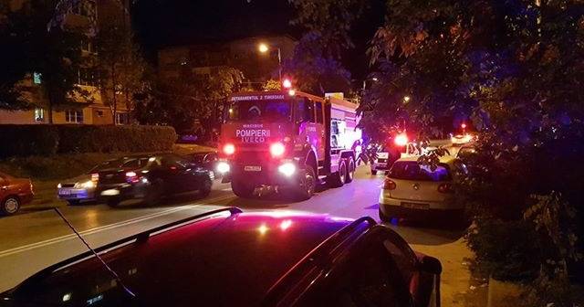 Accident la Timisoara. Un sofer baut a izbit o masina, a rupt un gard ... Accident la Timisoara. Un sofer baut a izbit o masina, a rupt un gard ...