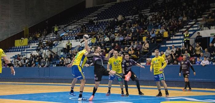 Pierdere importanta pentru echipa de handbal SCM Poli Timisoara ... Pierdere importanta pentru echipa de handbal SCM Poli Timisoara ...