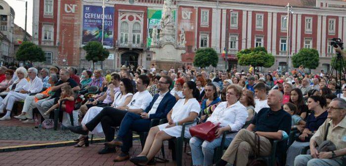 Primarul Timisoarei Dominic Fritz s-a casatorit. In curand va avea si ...