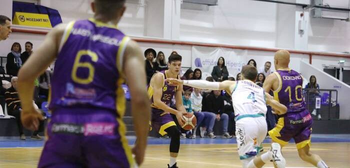 Echipa de baschet a Timisoarei a simtit, dupa noua etape, si gustul ...