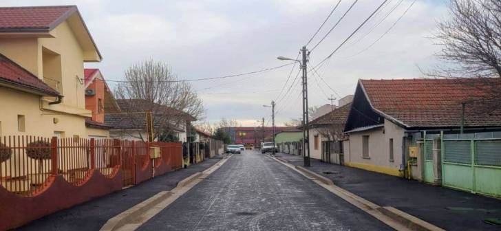 O strada de 200 de metri din Timisoara, asfaltata pentru prima oara, cu ...