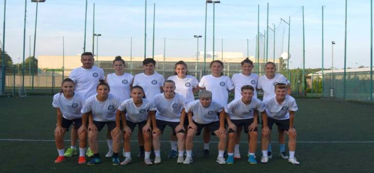 Intariri la mijlocul terenului pentru Banat Girls. O fotbalista de ...