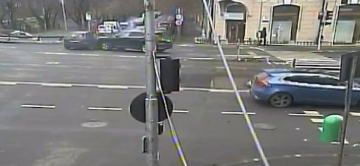 Momentul impactului a fost filmat. Accident langa Gara de Nord din Timisoara. Femeie ranita ...
