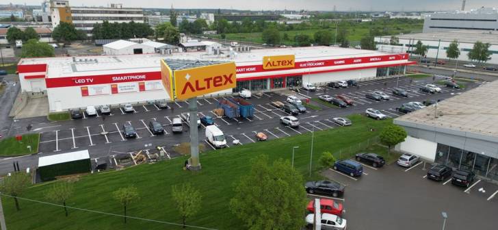Altex adauga in reteaua sa, de peste o suta treizeci de magazine, un ...