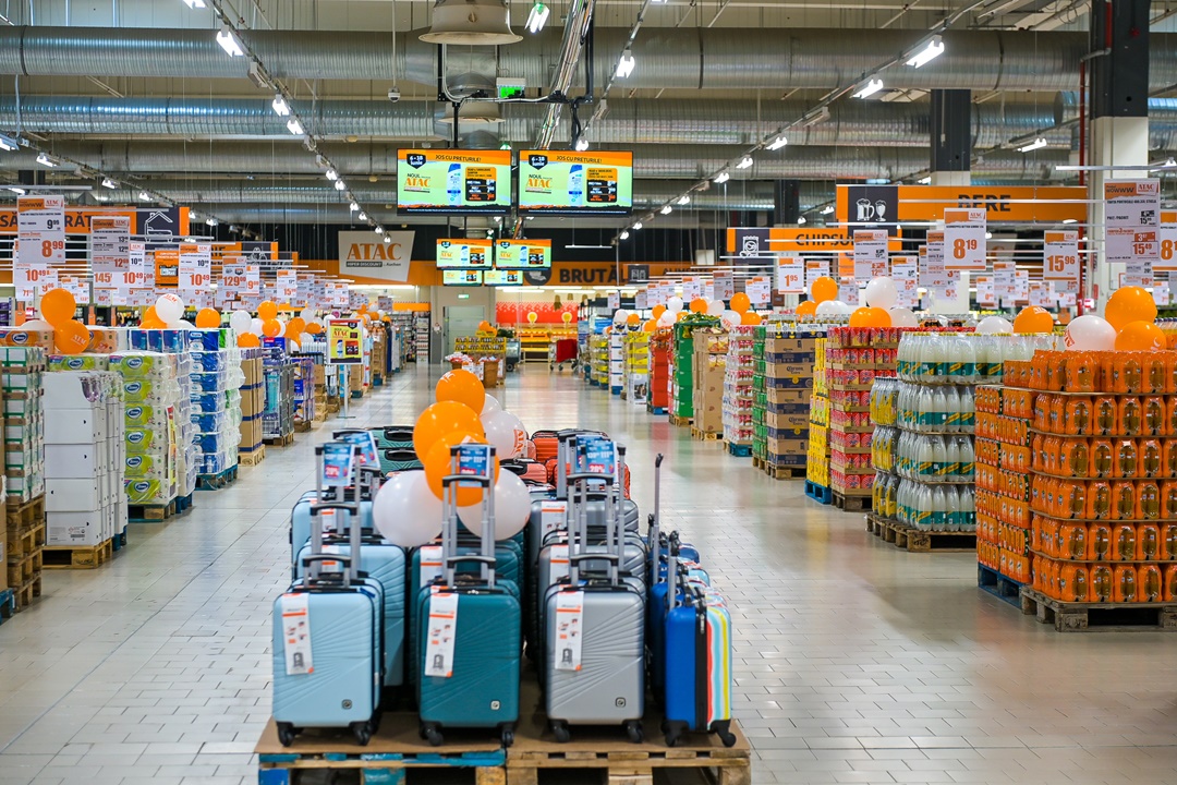 FOTO: S-a deschis ATAC Hiper Discount by Auchan, magazinul cu preturi ... FOTO: S-a deschis ATAC Hiper Discount by Auchan, magazinul cu preturi ...